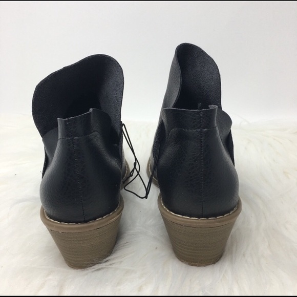 Universal Thread | Shoes | Universal Thread Indie Heeled Black Ankle ...